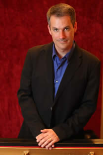 Robert Edward Thies - Concert Pianist